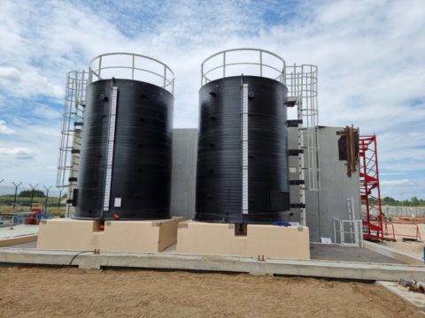 Installation of large-volume HDPE tanks at the Belleville plant - EELIX